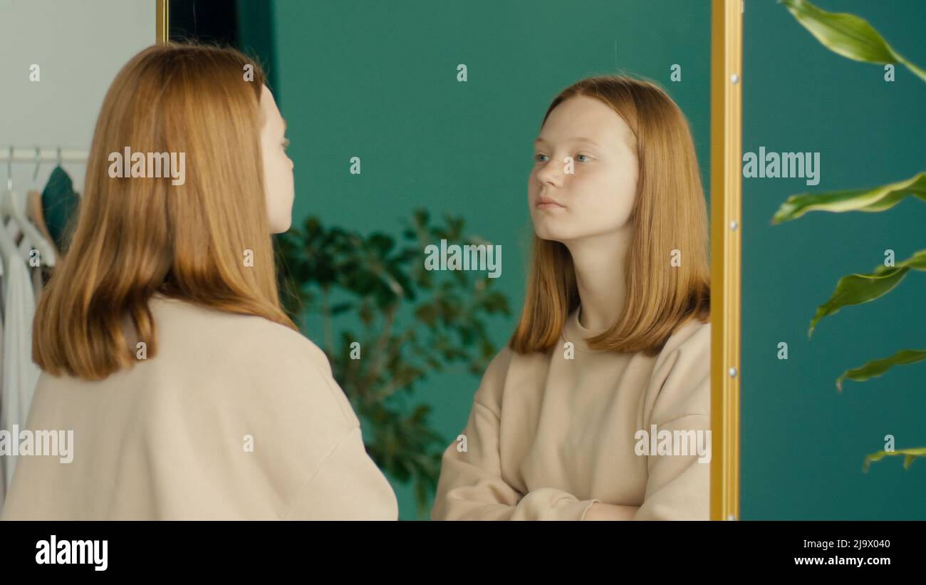 Young teen anxiety mirror hi-res stock photography and images - Alamy