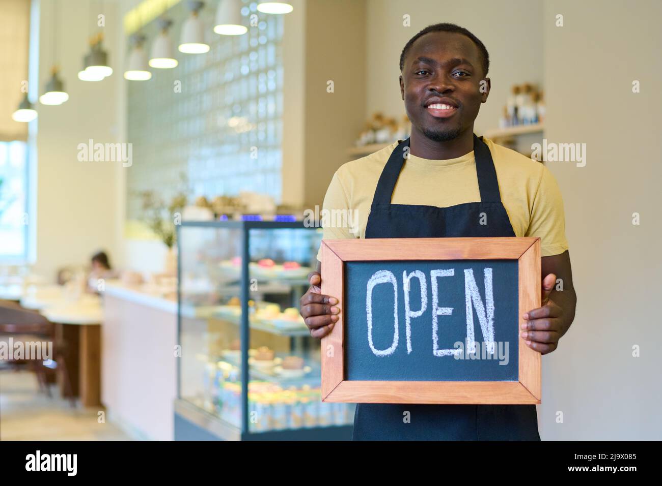 Open staff hi-res stock photography and images - Alamy