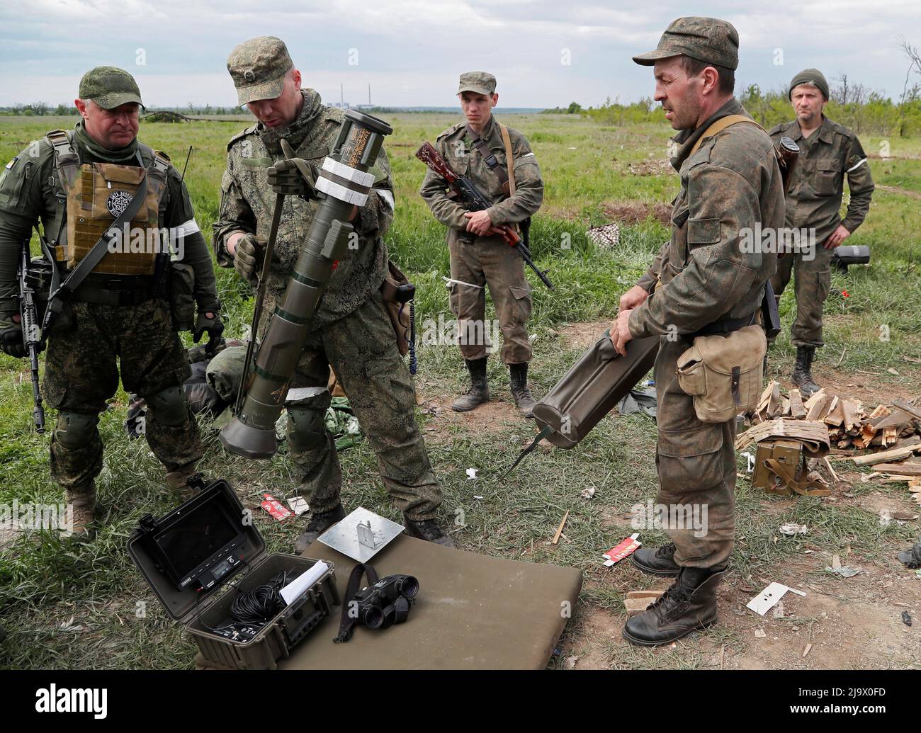 At4 anti tank hi-res stock photography and images - Alamy