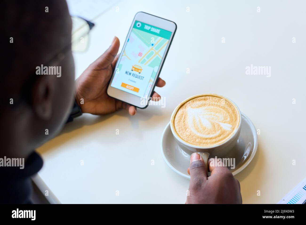 Man ordering drink hi-res stock photography and images - Alamy