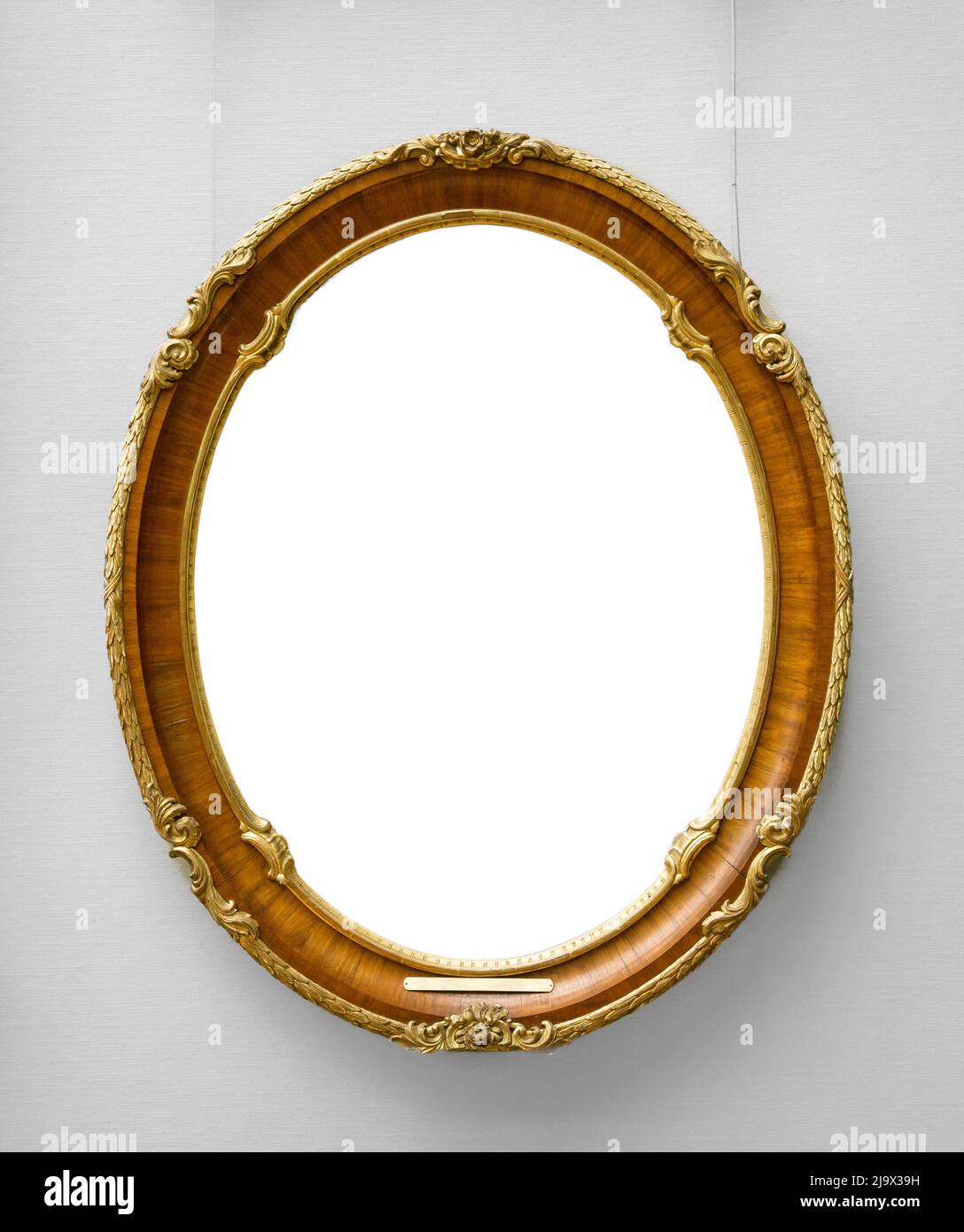 Baroque empty frame on on white wall Stock Photo - Alamy
