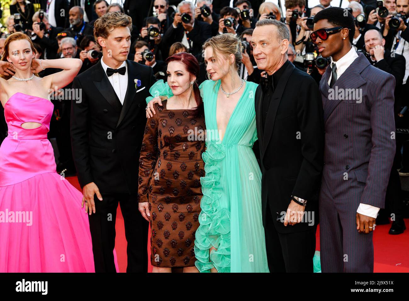 CANNES - MAY 25: Natasha Bassett, Austin Butler, Priscilla Presley ...