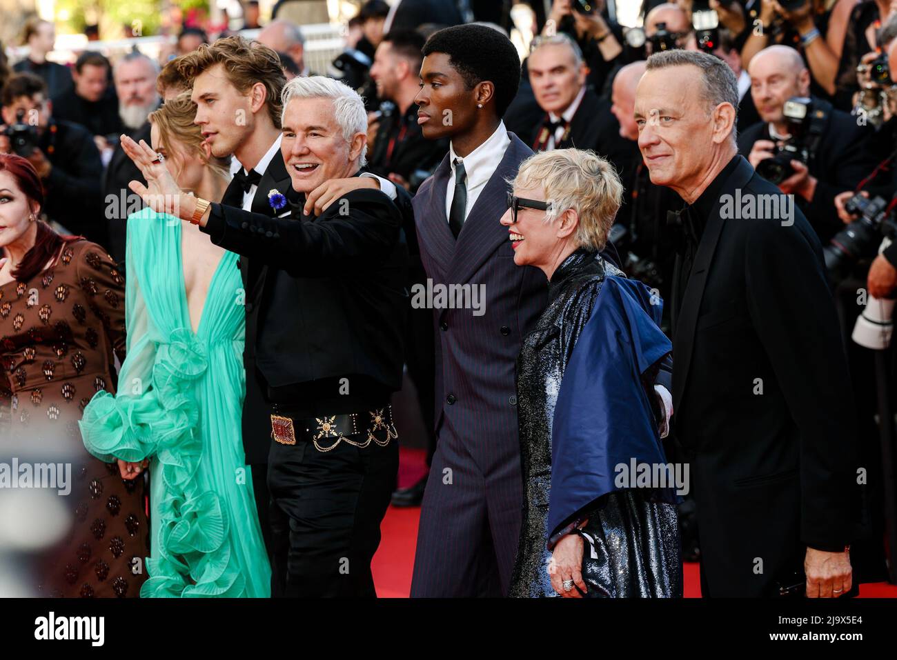 CANNES - MAY 25: Natasha Bassett, Austin Butler, Priscilla Presley ...