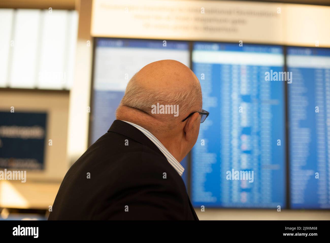 Man schedule check hi-res stock photography and images - Alamy