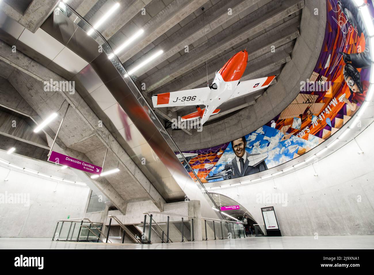 Cerrillos metro station, Santiago Metro line 6 Stock Photo - Alamy