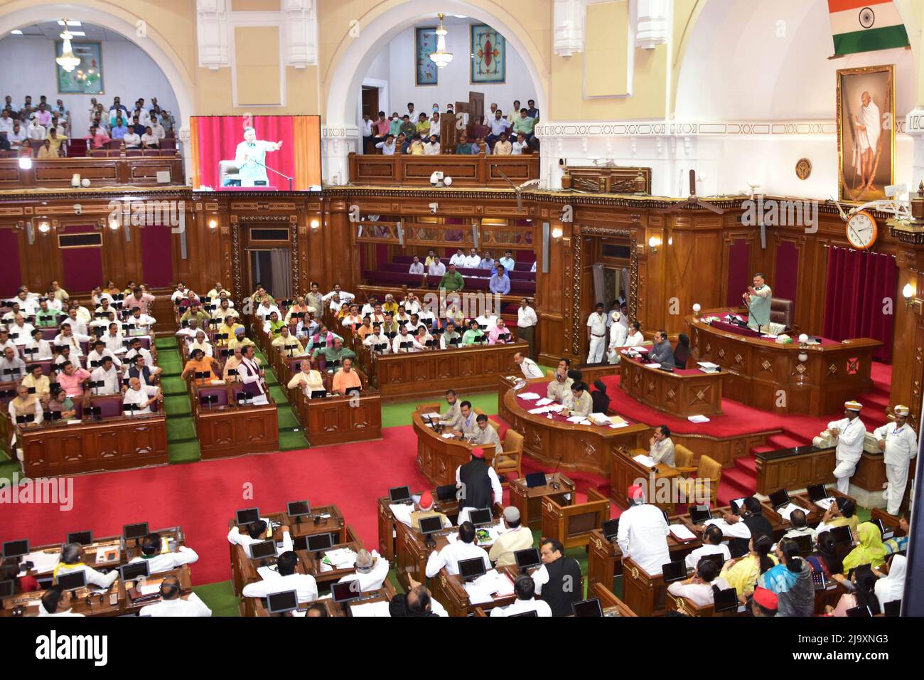 Vidhan sabha uttar pradesh hi-res stock photography and images - Alamy