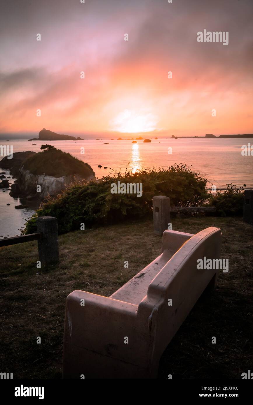 Coastal sunset vibes hi-res stock photography and images - Alamy