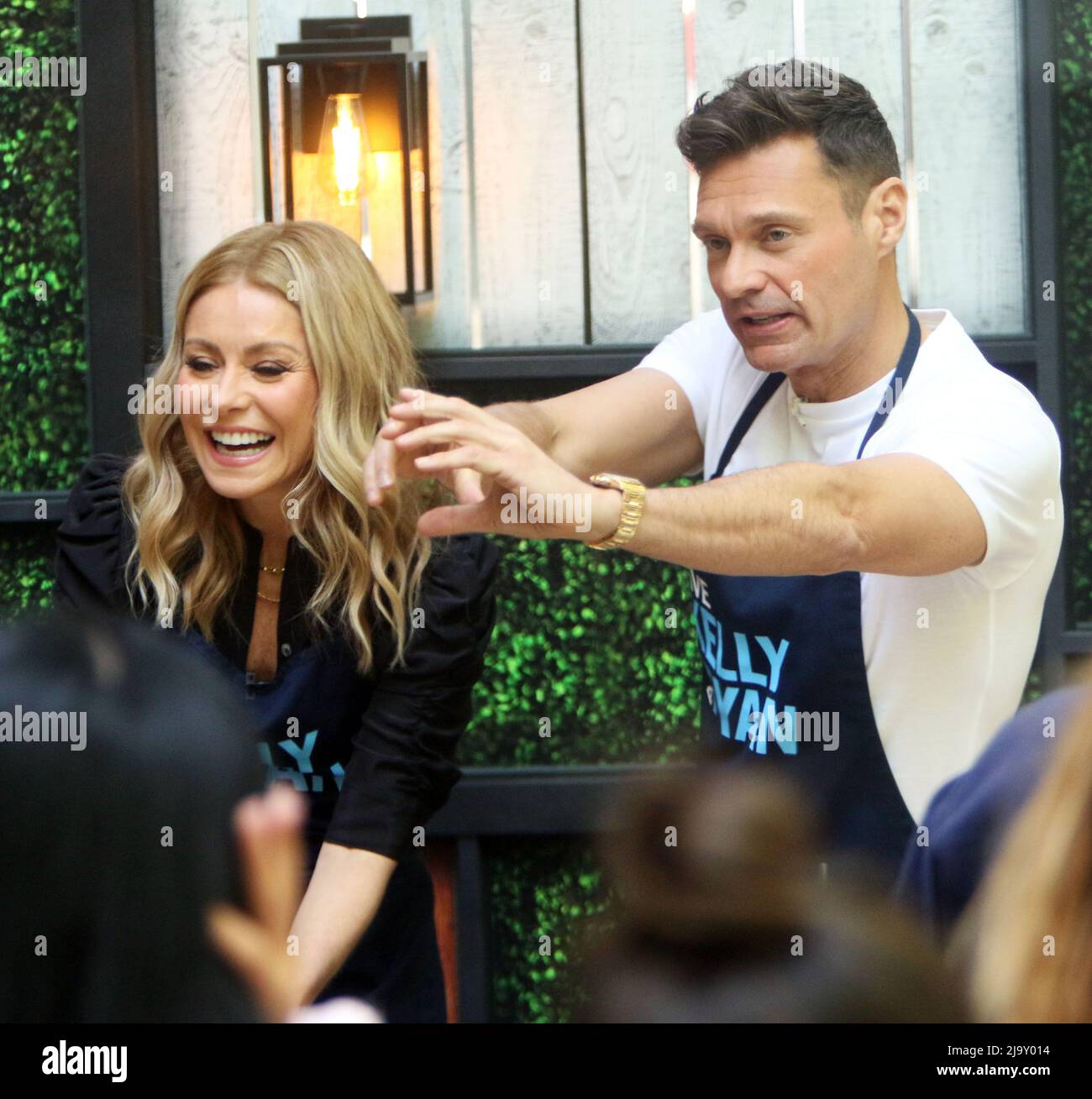 May 25, 2022.Kelly Ripa, Ryan Seacrest, at Live with Kely & Ryan-Live's ...