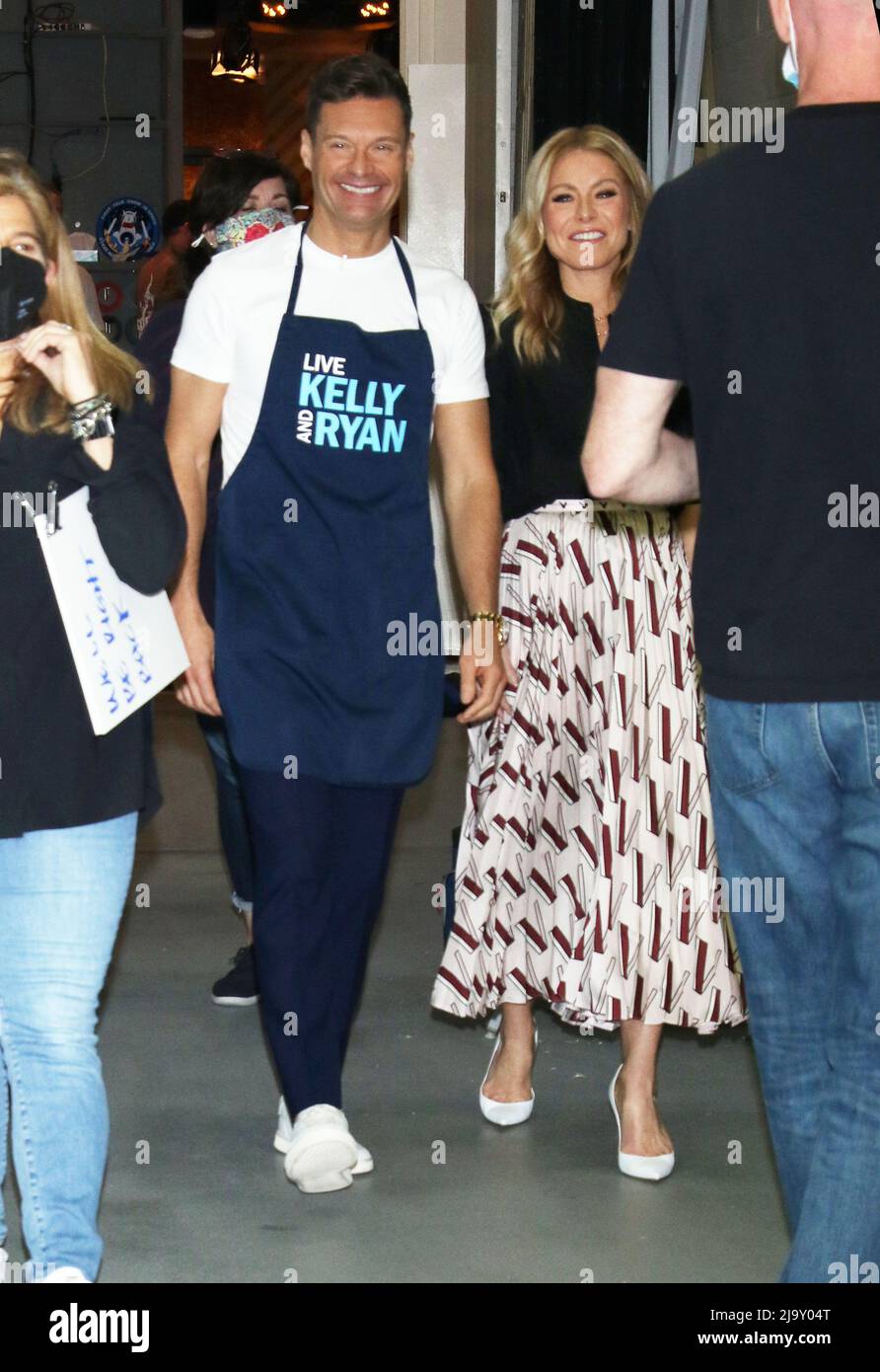 May 25, 2022.Kelly Ripa, Ryan Seacrest, at Live with Kely & Ryan-Live's ...