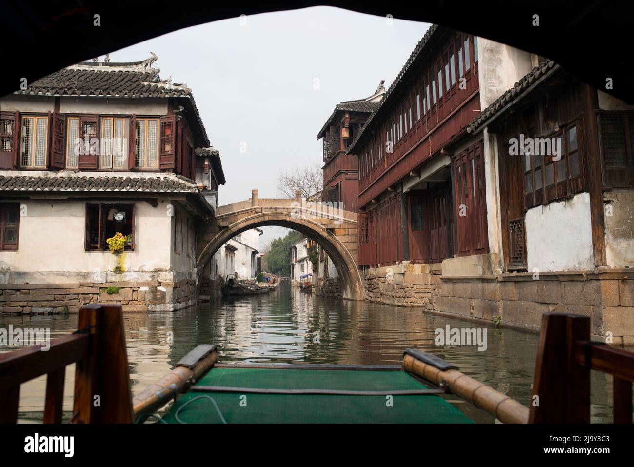Canals and Old Chinese Buildings at Zhouzhuang Water Town, Jiangsu ...