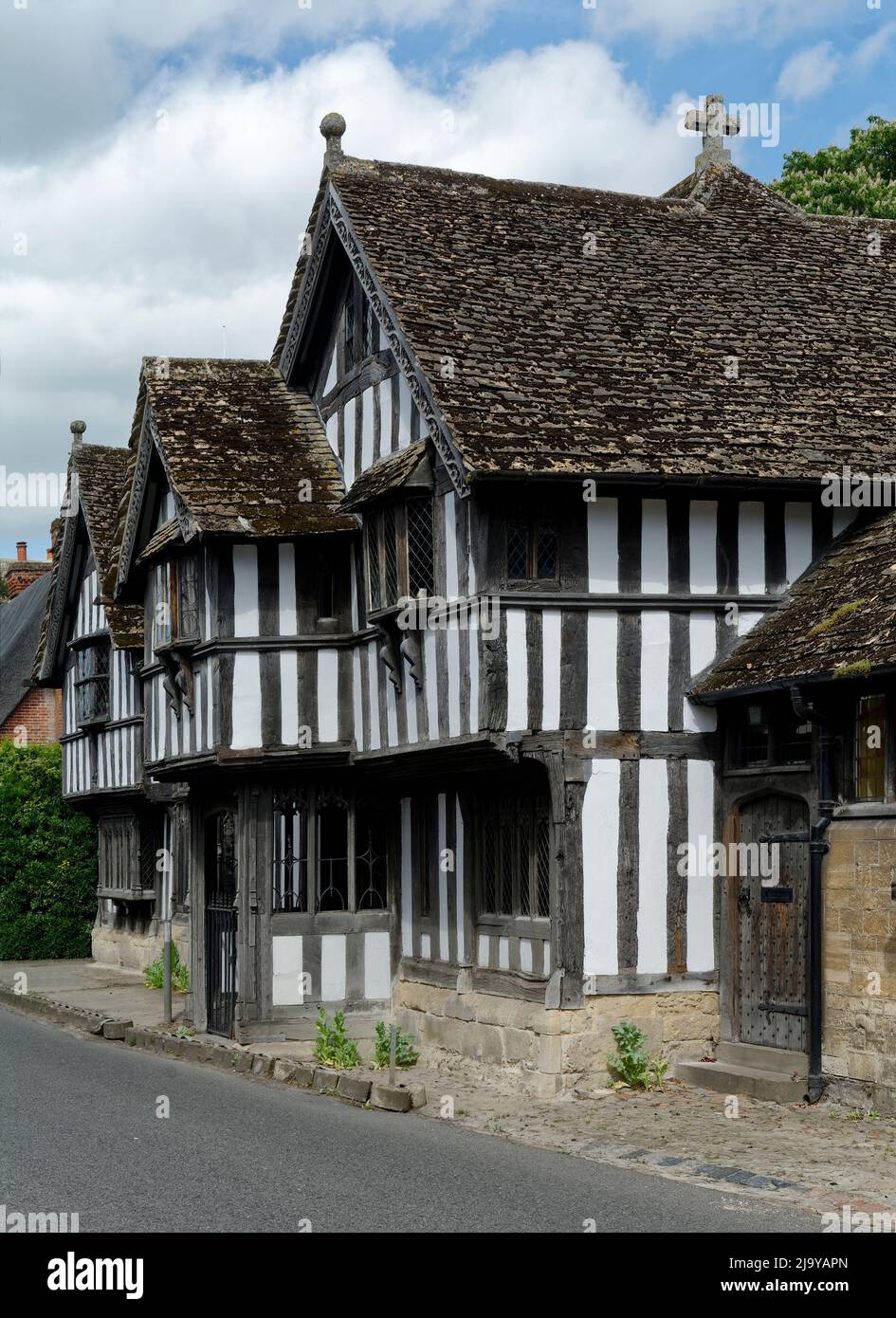 Porch House Potterne - Photos