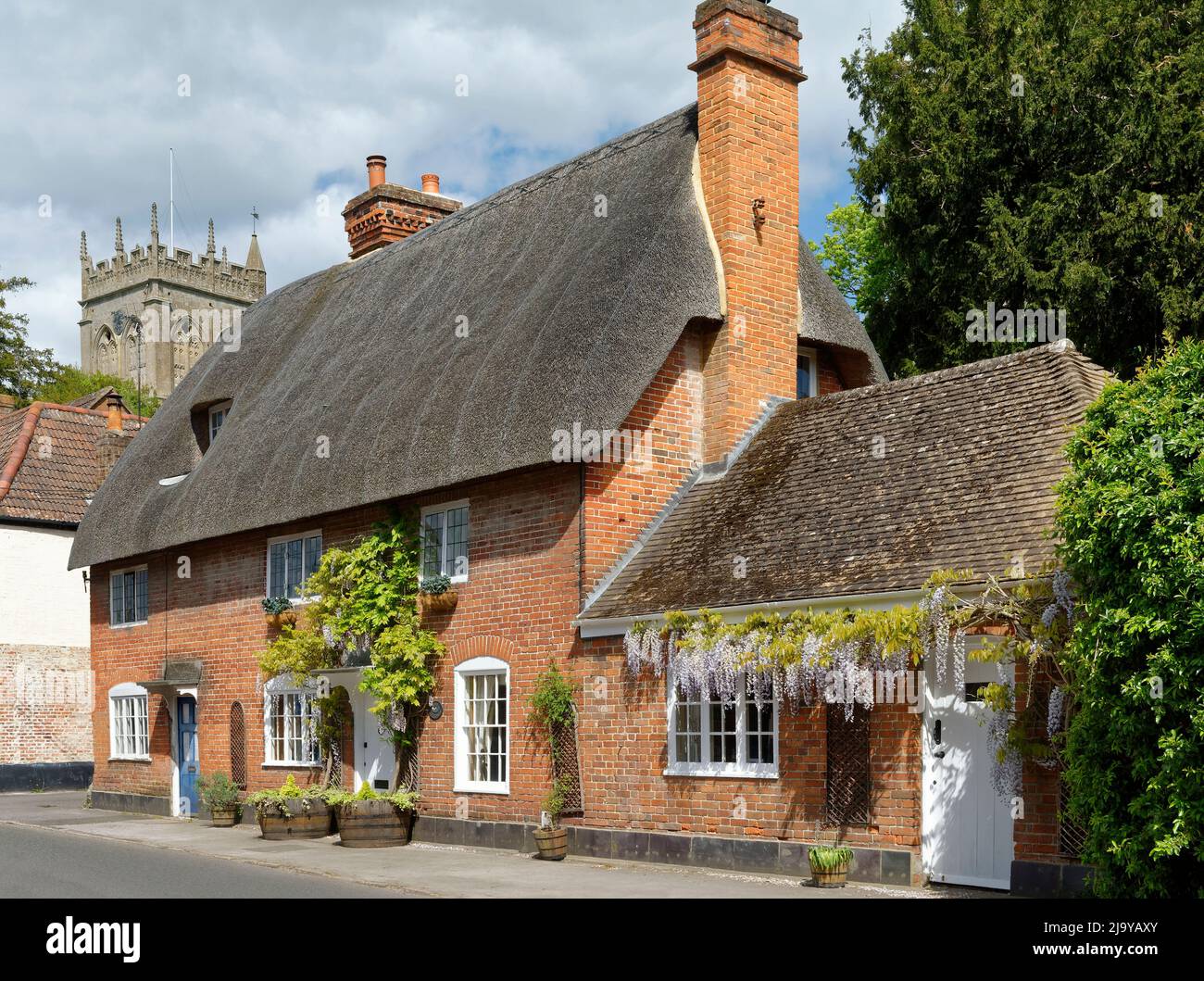 18th century grade II listed Red Brick Thatched Houses, Potterne ...