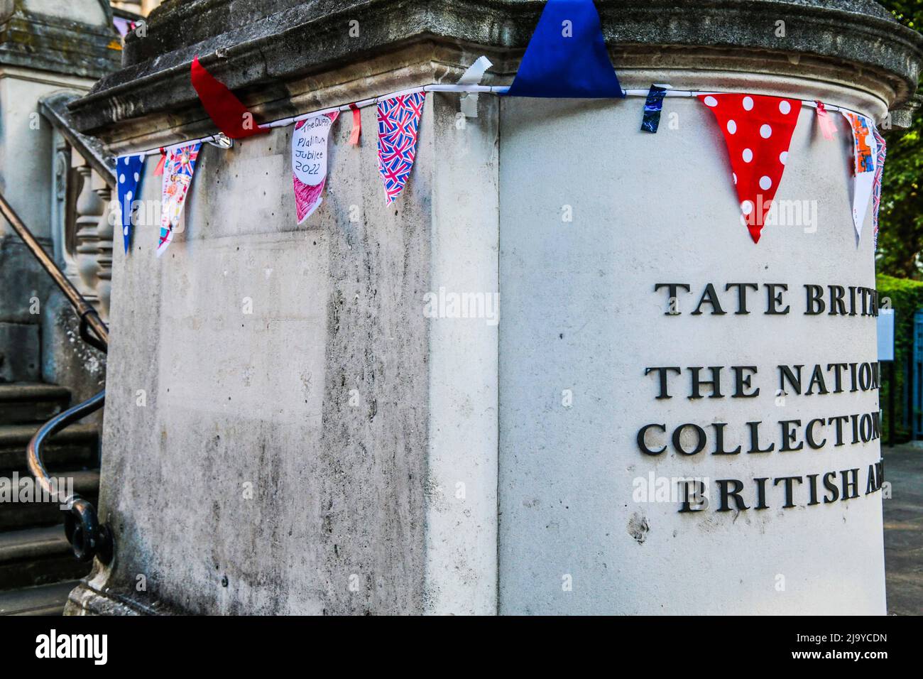 Tate britain covered in colourful bunting hi-res stock photography and ...