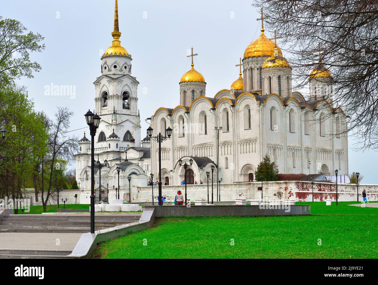 Vladimir, Russia, 05.10.2022. Park near the Assumption Cathedral ...