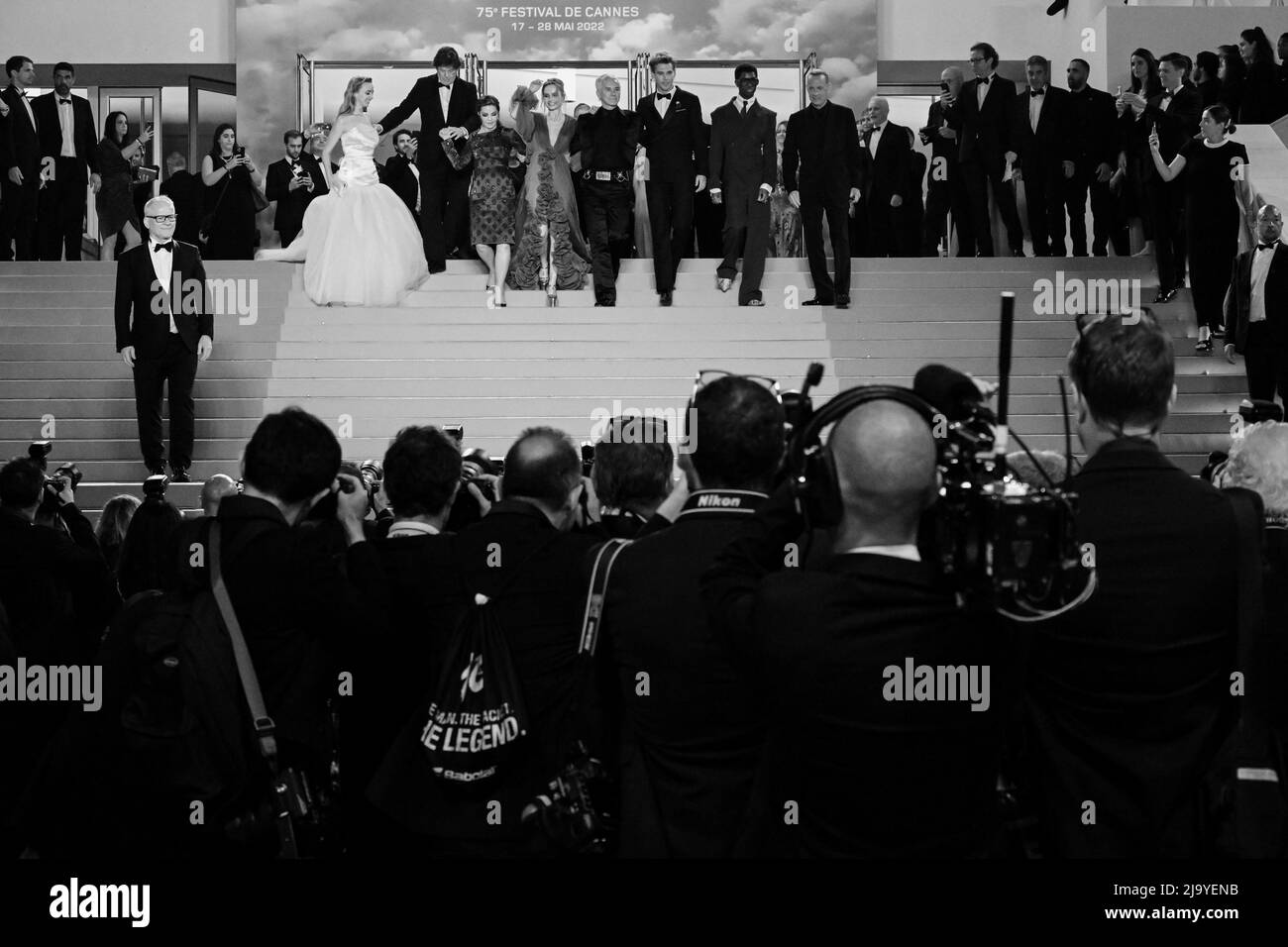 Thierry Fremaux , Natasha Bassett , Sam Bromell , Priscilla Presley ...