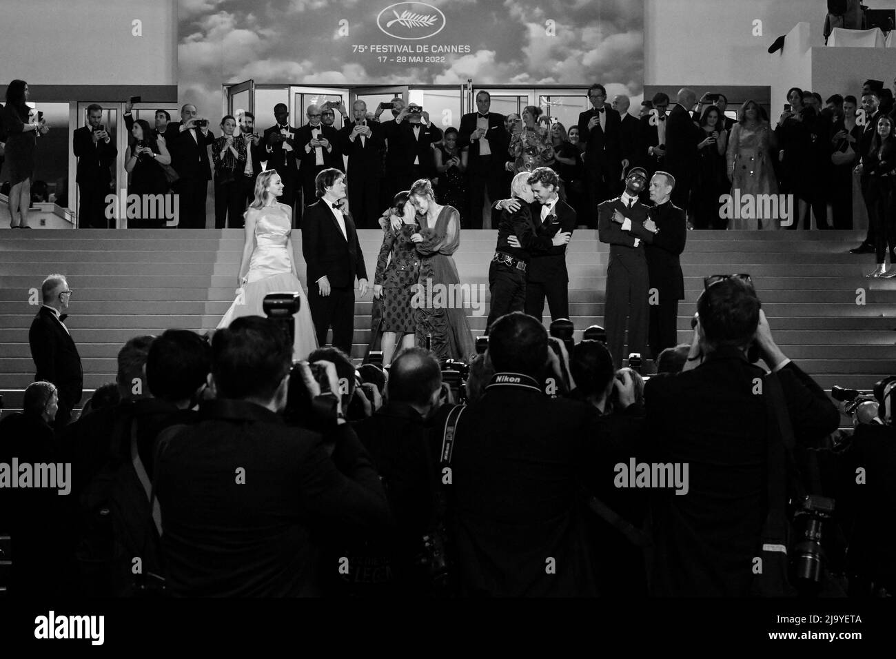 Thierry Fremaux , Natasha Bassett , Sam Bromell , Priscilla Presley ...