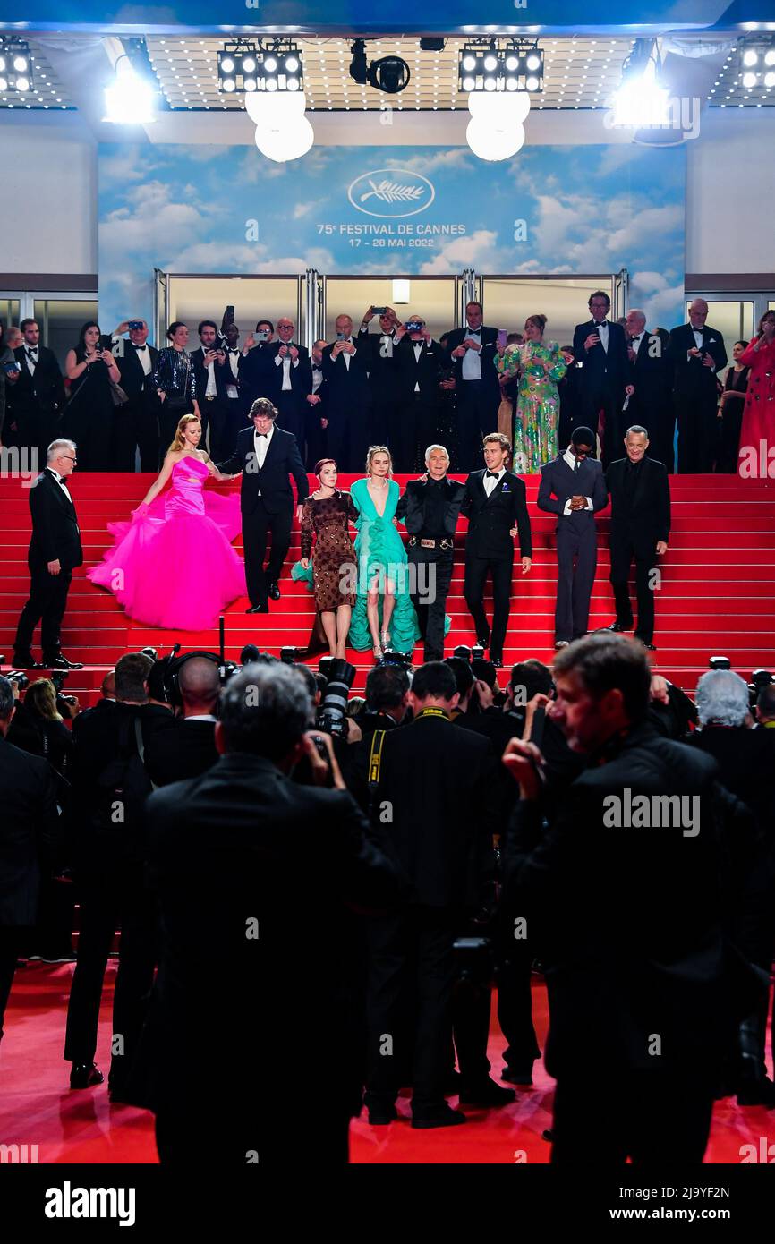 Natasha Bassett , Sam Bromell , Priscilla Presley , Olivia DeJonge ...