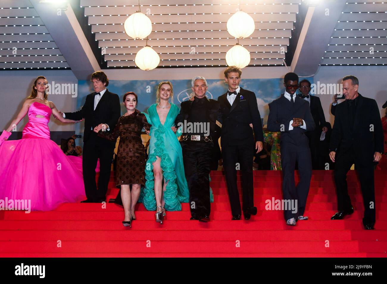 Natasha Bassett , Sam Bromell , Priscilla Presley , Olivia DeJonge ...