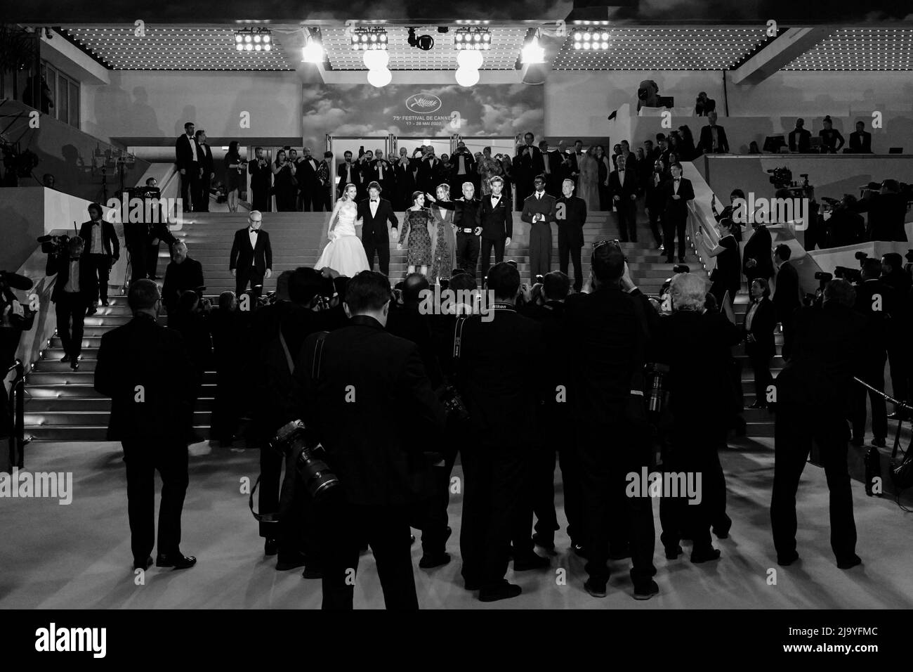 Thierry Fremaux , Natasha Bassett , Sam Bromell , Priscilla Presley ...