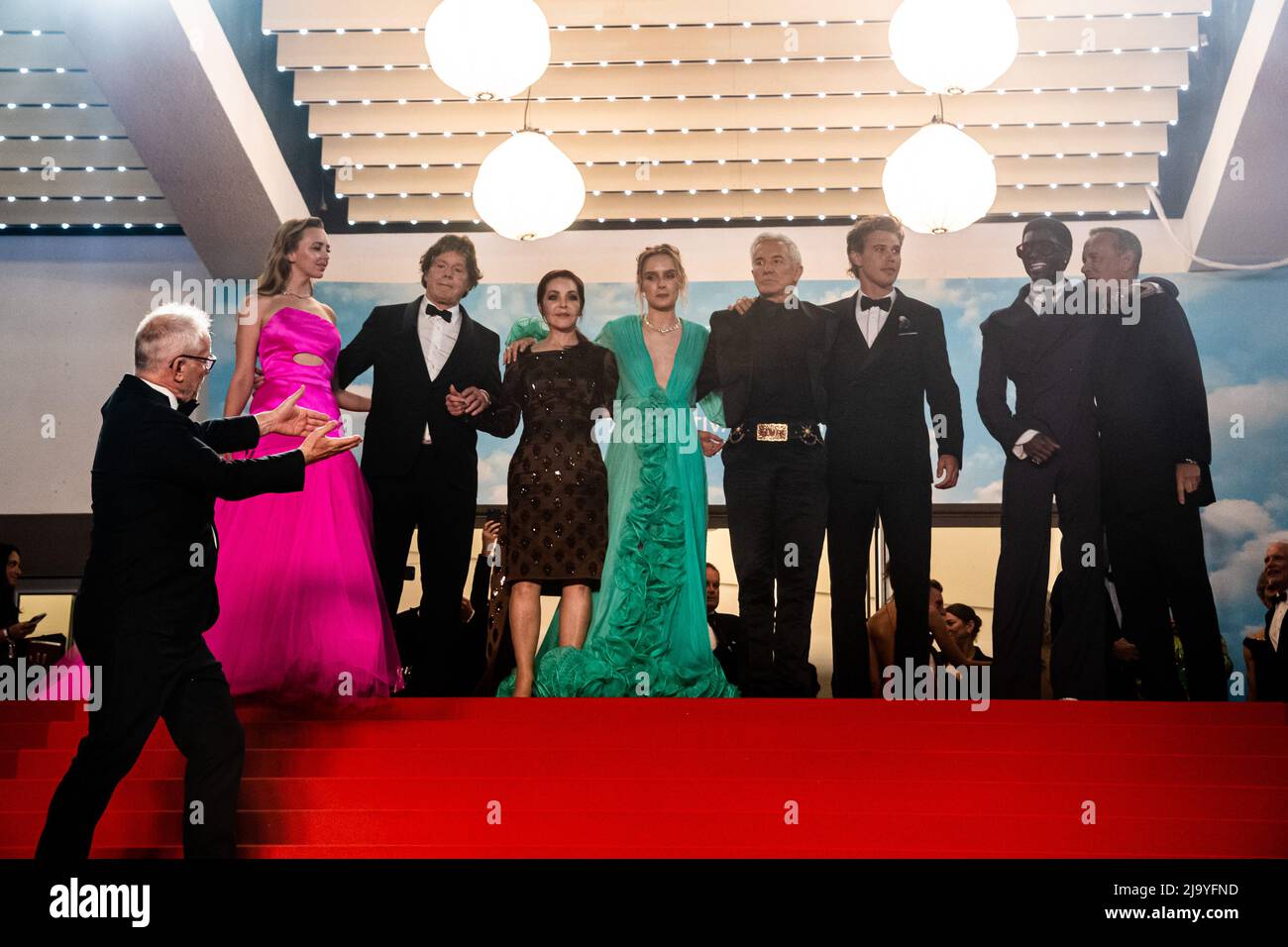 Thierry Fremaux , Natasha Bassett , Sam Bromell , Priscilla Presley ...