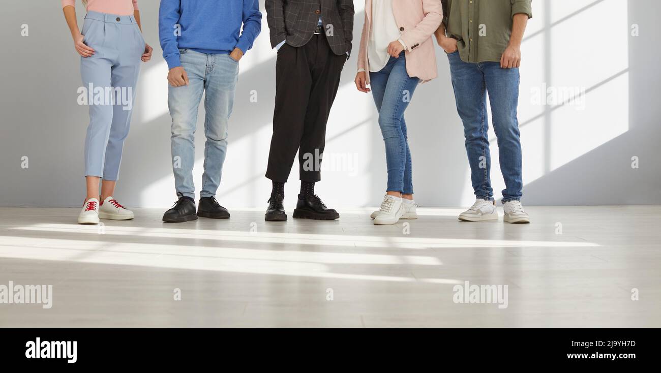 Legs leg young person hi-res stock photography and images - Alamy