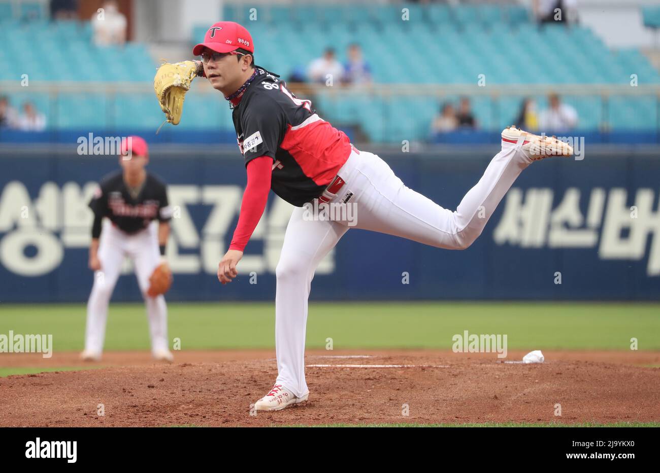 26th May, 2022. Baseball: Kia Tigers vs. Samsung Lions Kia Tigers starter Yang Hyeon-jong throws ...