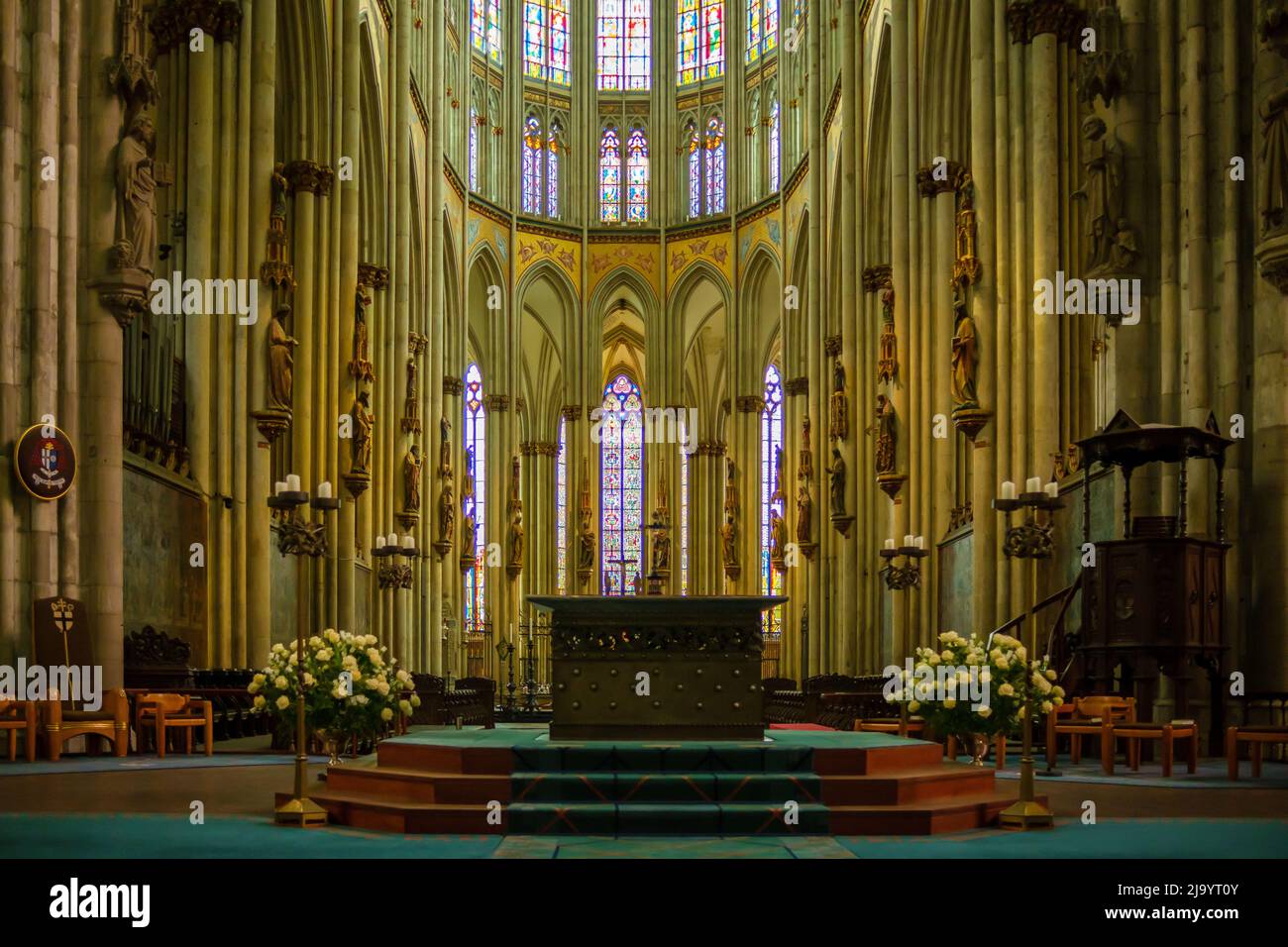 Cologne cathedral interior High Resolution Stock Photography and Images ...