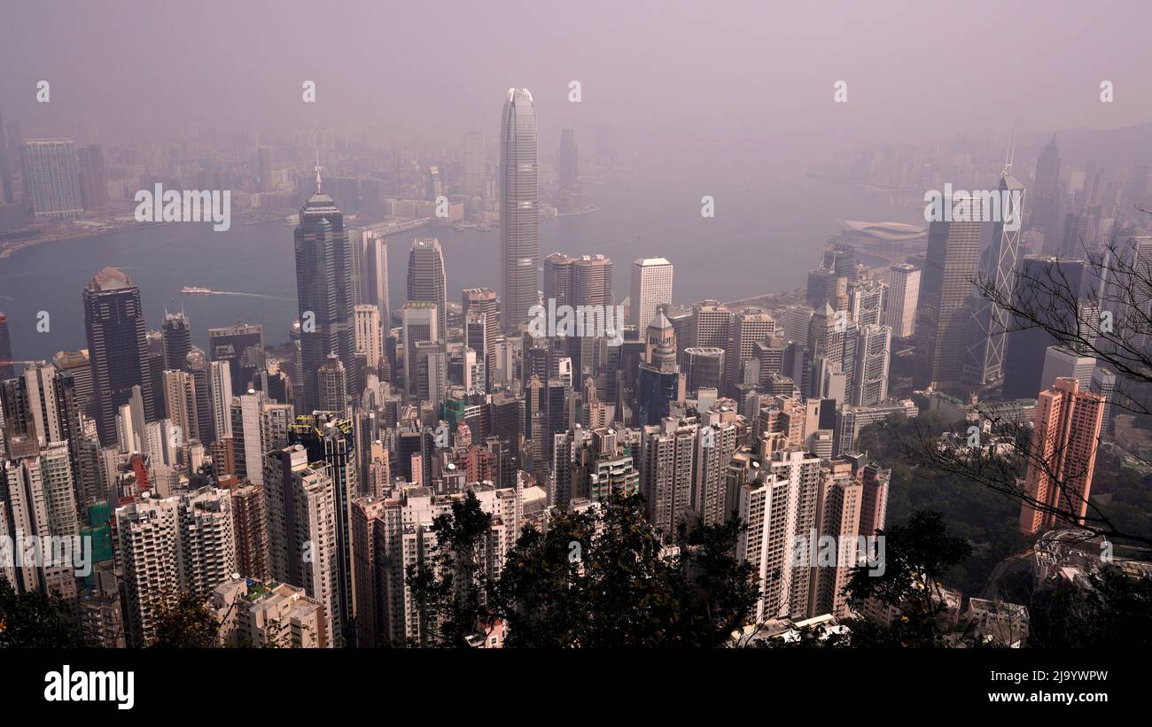 Victoria Harbor featuring IFC Stock Photo - Alamy