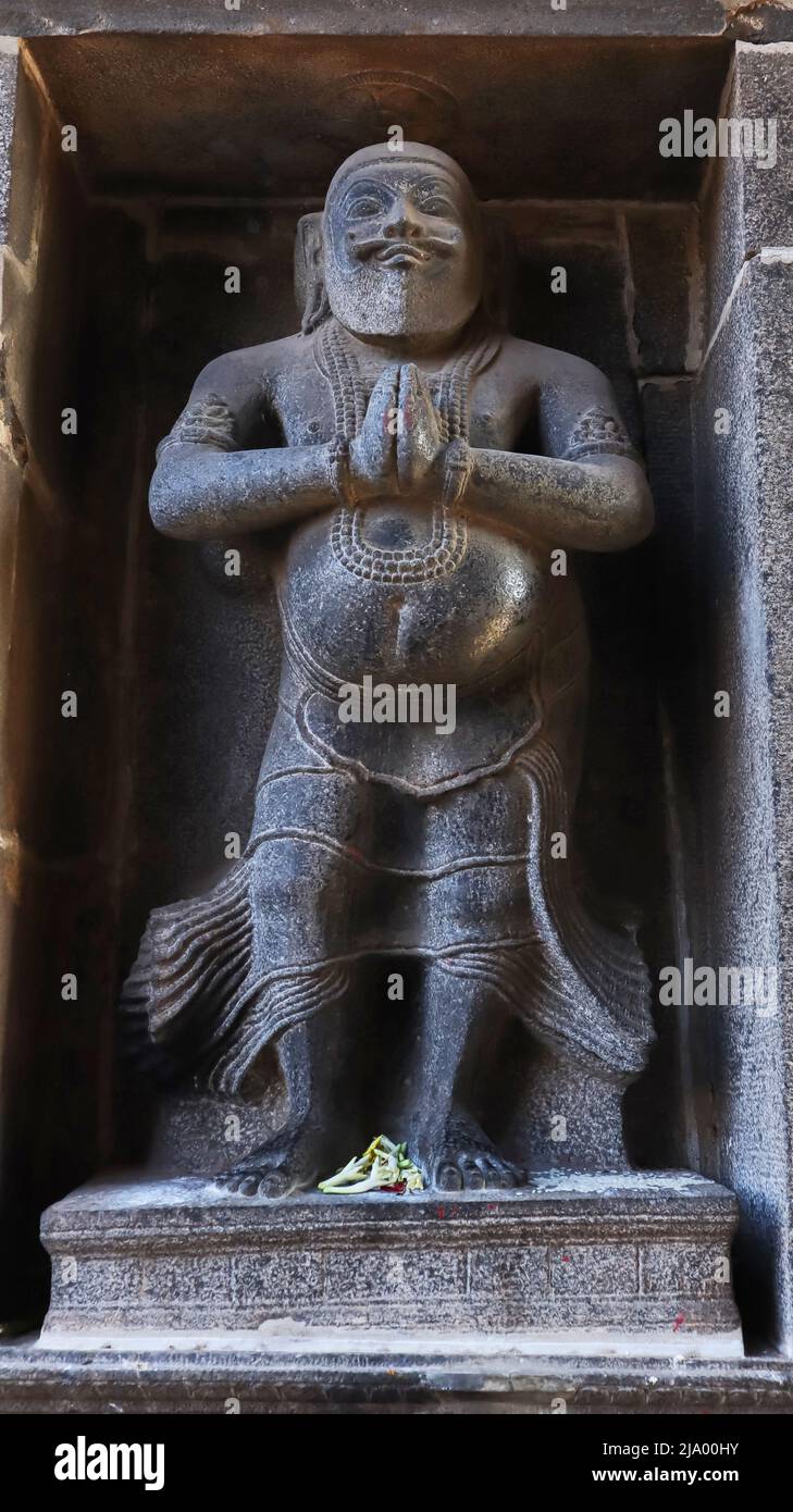 Sculpture of Kulottunga I at Nataraja Temple, Chidambaram, Tamil Nadu ...