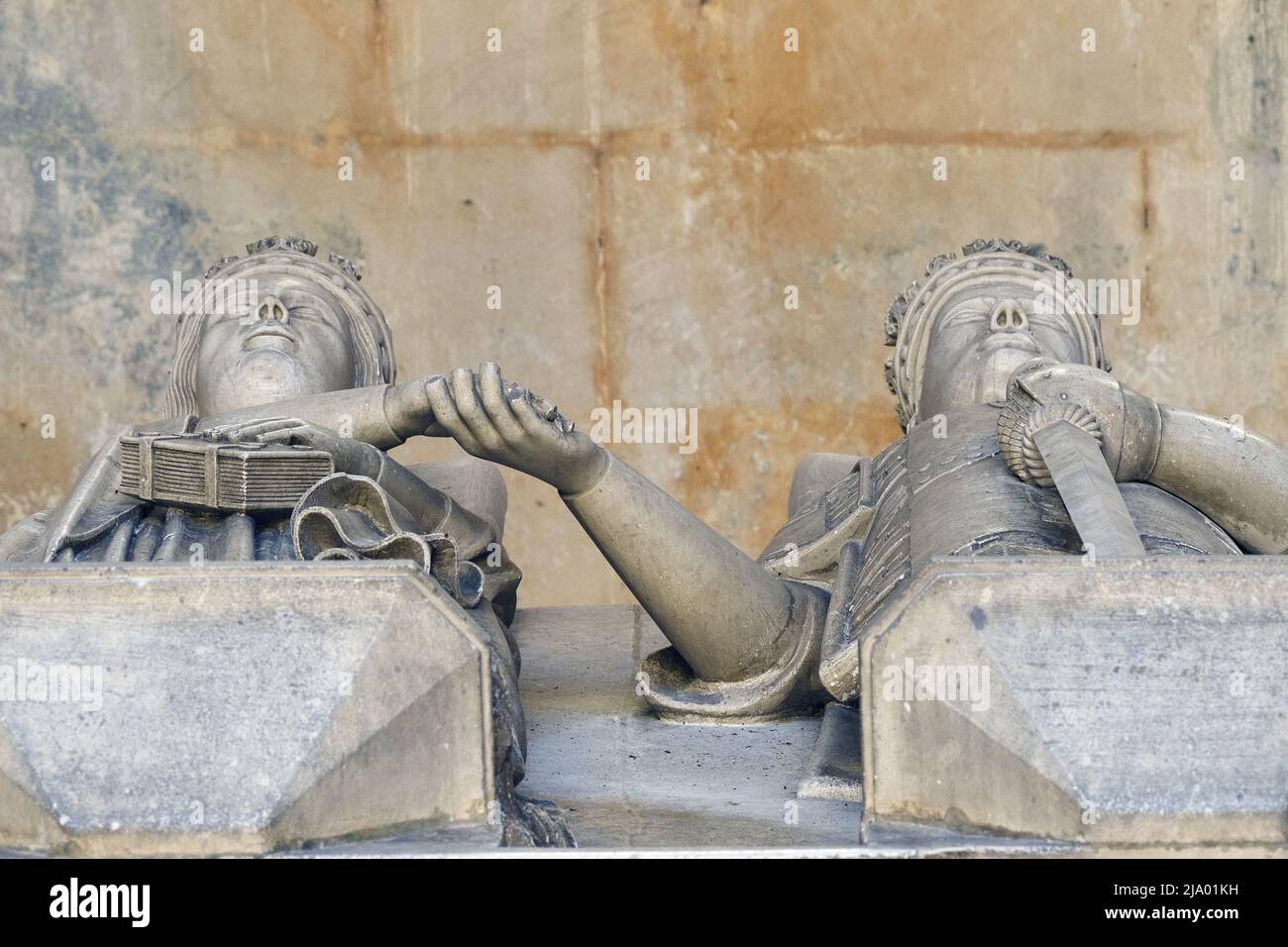 Hand in hand, Tomb of King Edward and Queen Eleanor de Aragon inside ... Hand in hand, Tomb of King Edward and Queen Eleanor de Aragon inside ...