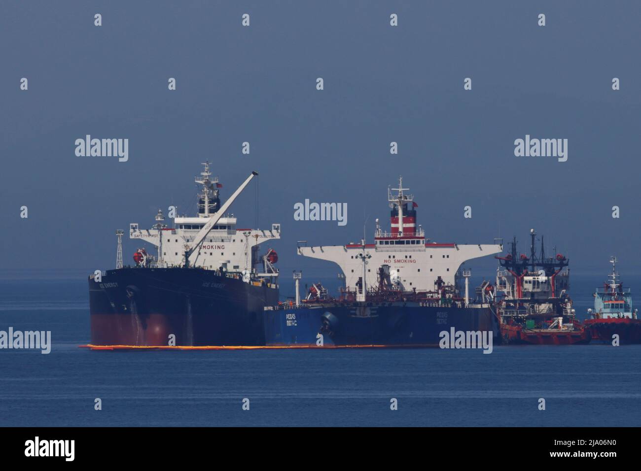 Liberian oil tanker hi-res stock photography and images - Alamy