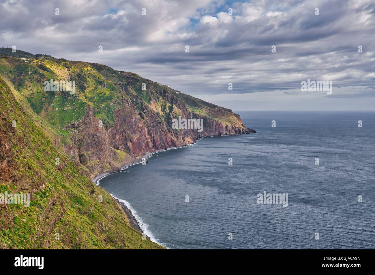 Farol da Ponta do Pargo Ilha da Madeira. Lighthouse Ponta do Pargo ...