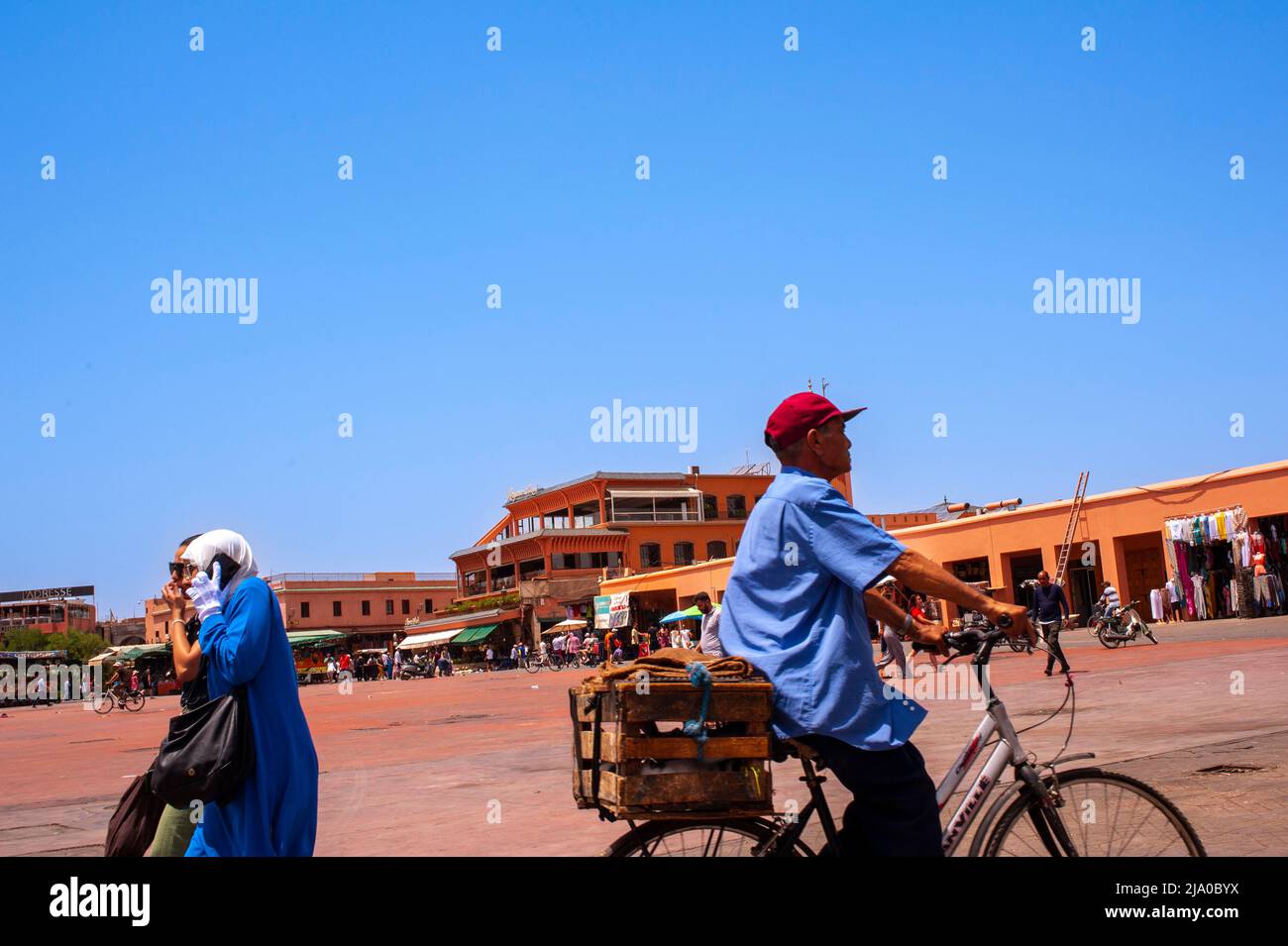 Daily life scene in the traditional Medina and zoco streets of ...