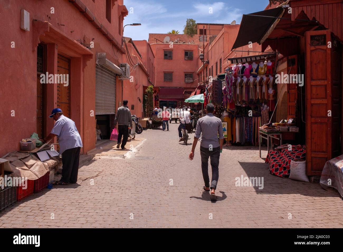Daily life scene in the traditional Medina and zoco streets of ...