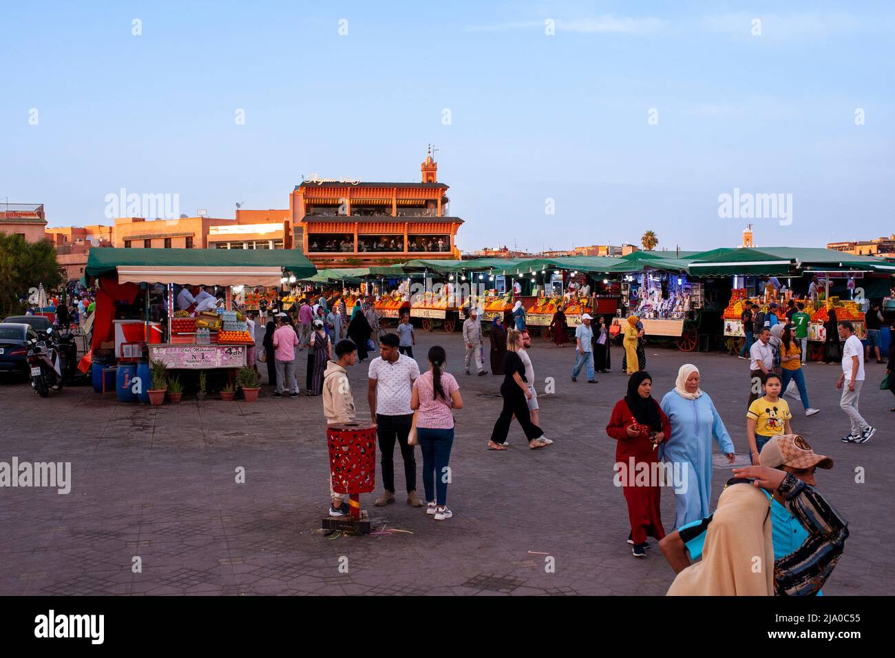 Daily life scene in the traditional Medina and zoco streets of ...