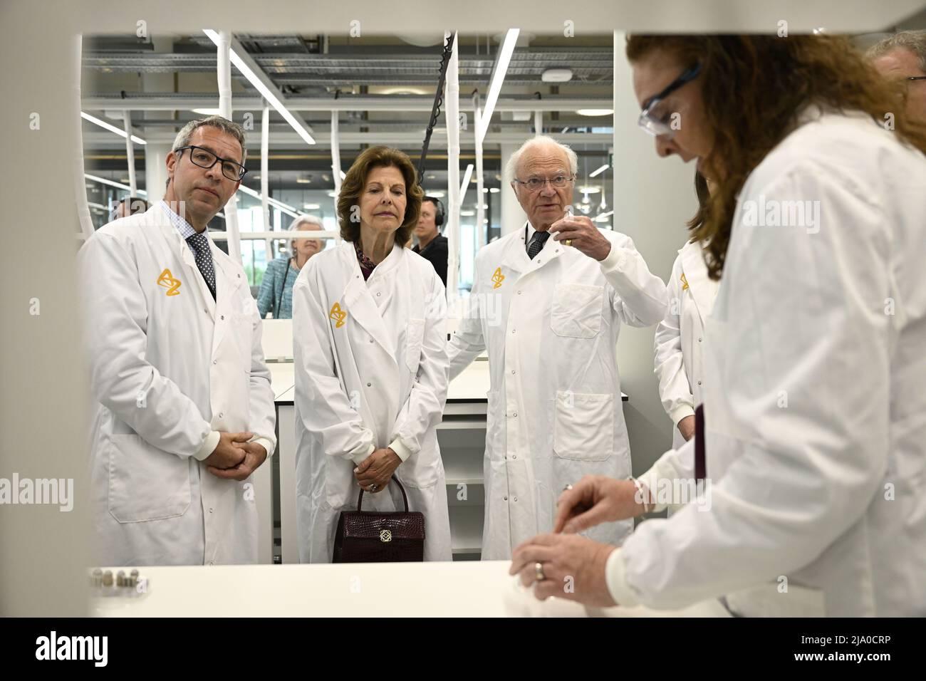 CAMBRIDGE 20220526 Queen Silvia and King Carl Gustaf and Minister of ...