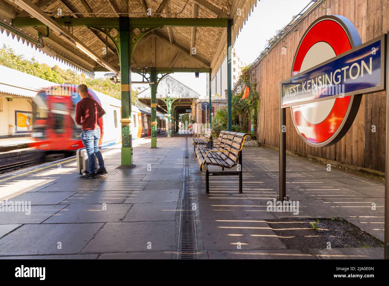 West kensington train station hi-res stock photography and images - Alamy