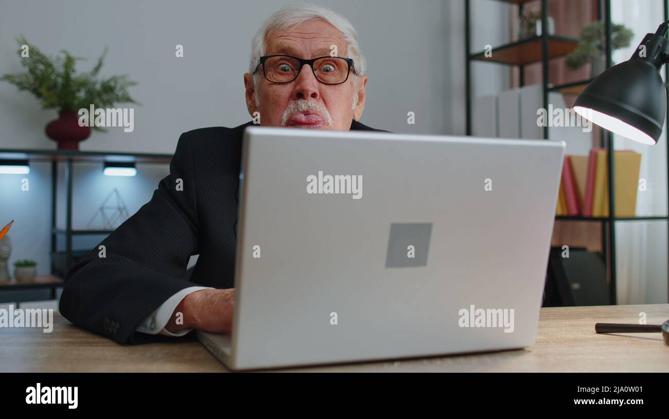 Man behind office desk studying hi-res stock photography and images - Alamy
