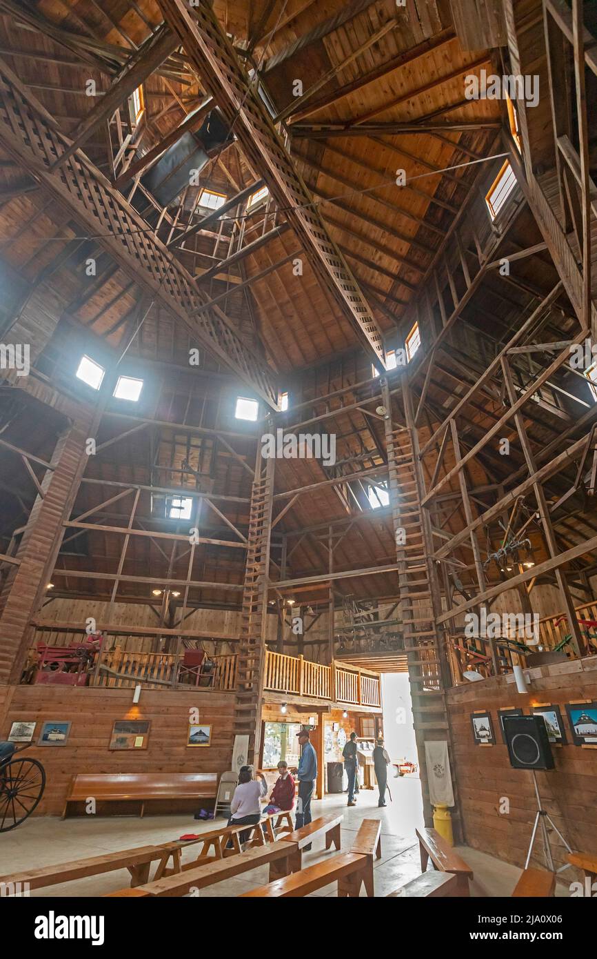 Gagetown, Michigan - The Thumb Octagon Barn in Michigan's Thumb region ...