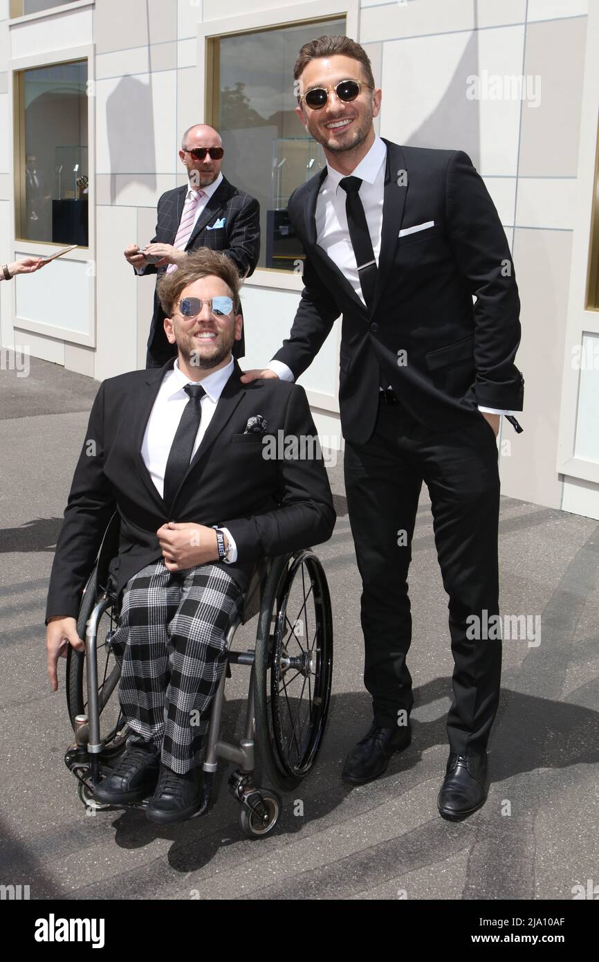 Victoria derby day hi-res stock photography and images - Alamy
