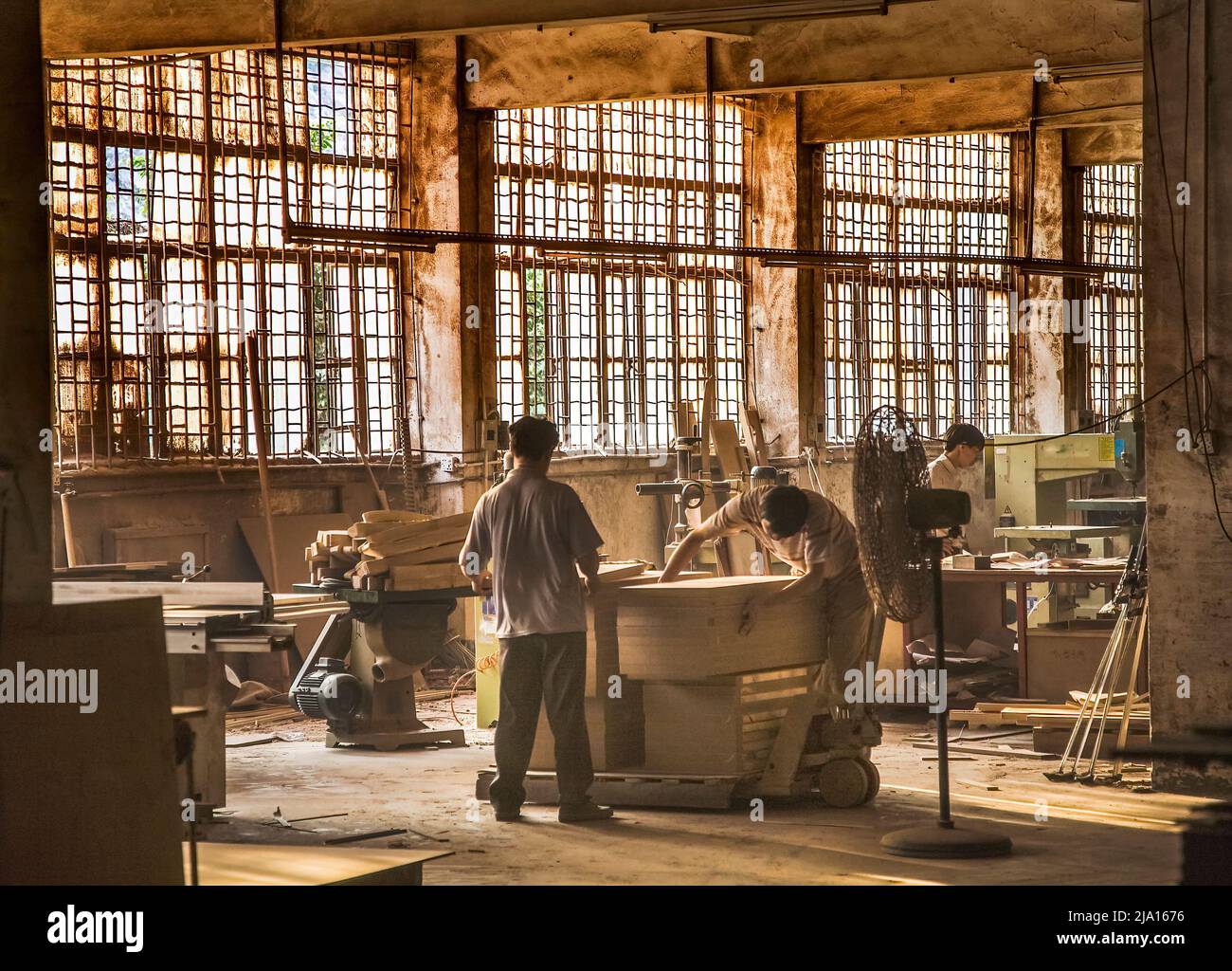 China furniture manufacturing hi-res stock photography and images - Alamy