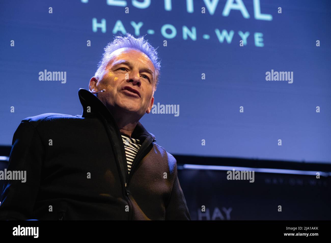 Hay-on-Wye, Wales, UK. 26th May, 2022. Jenny Packham talks to brother ...
