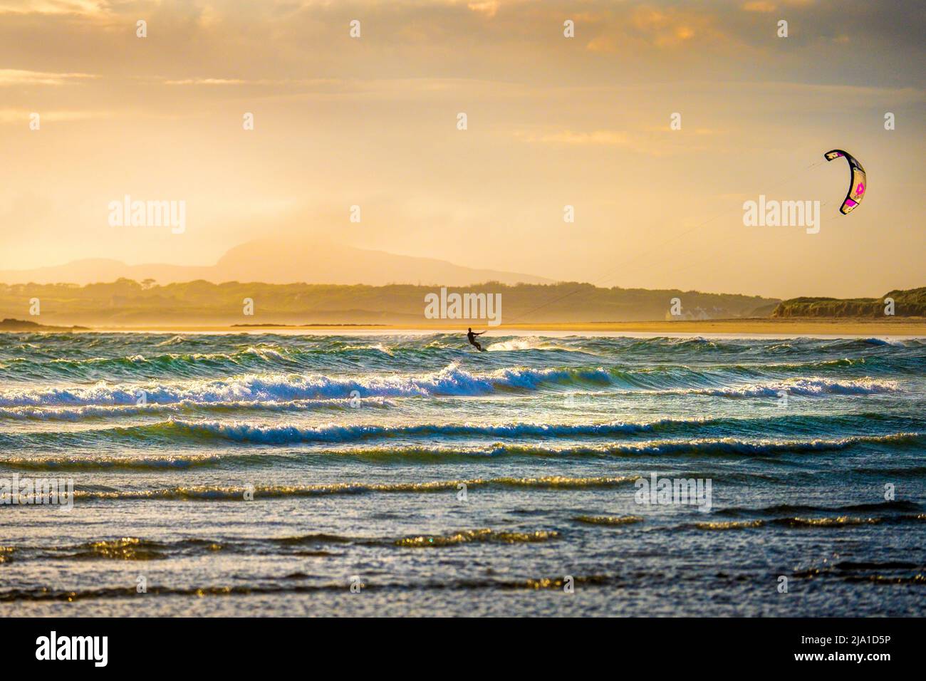 Surfing wales hi-res stock photography and images - Alamy