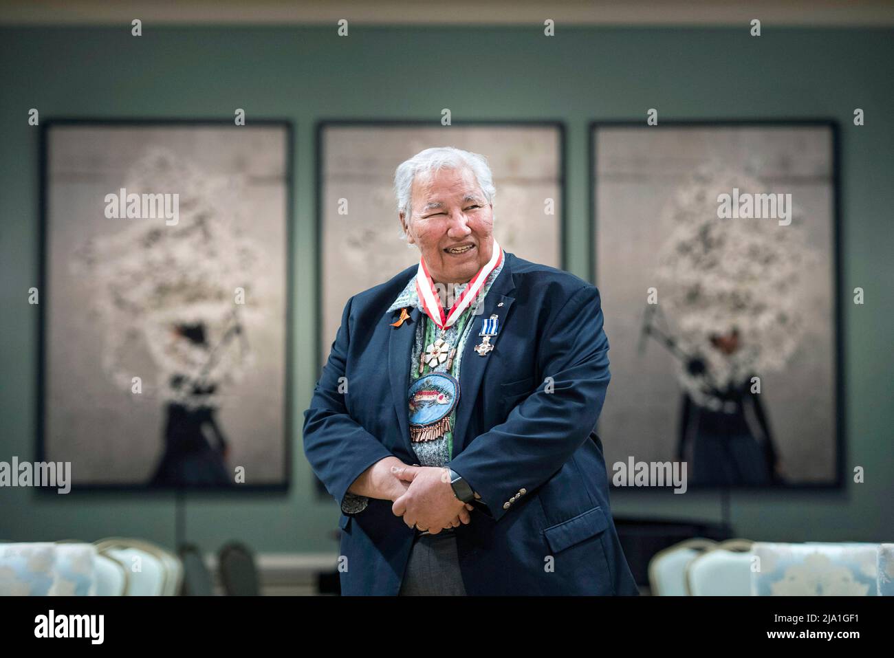 Justice Murray Sinclair, who was Manitoba‚Äôs first Indigenous judge ...