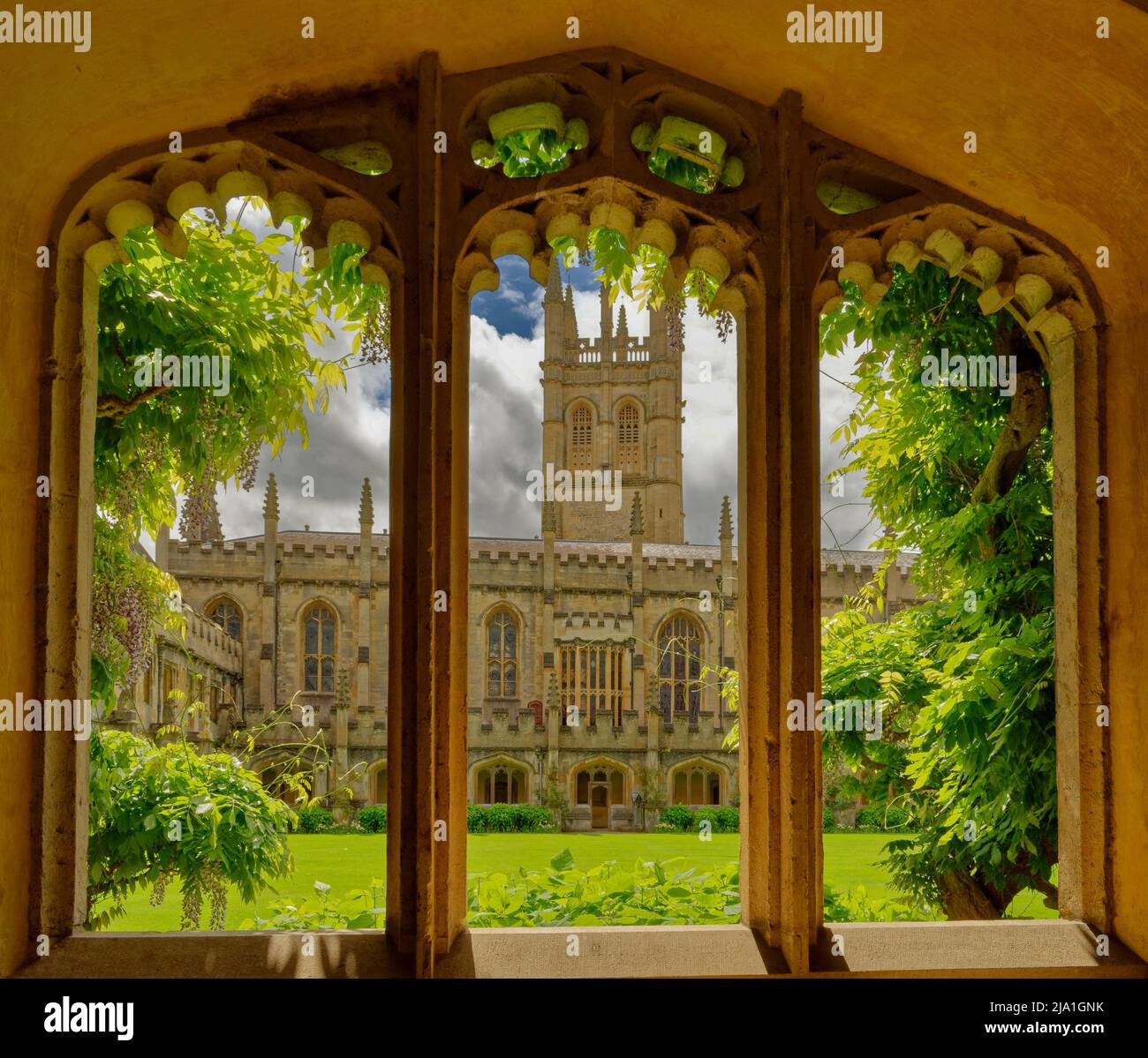 OXFORD CITY ENGLAND MAGDALEN THE GREAT TOWER FROM A CLOISTER WINDOW ...