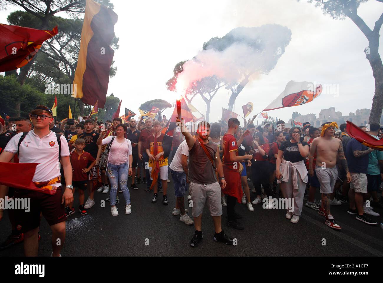 Rome, Italy. 26th May, 2022. Rome, The Roma football team parades on an ...