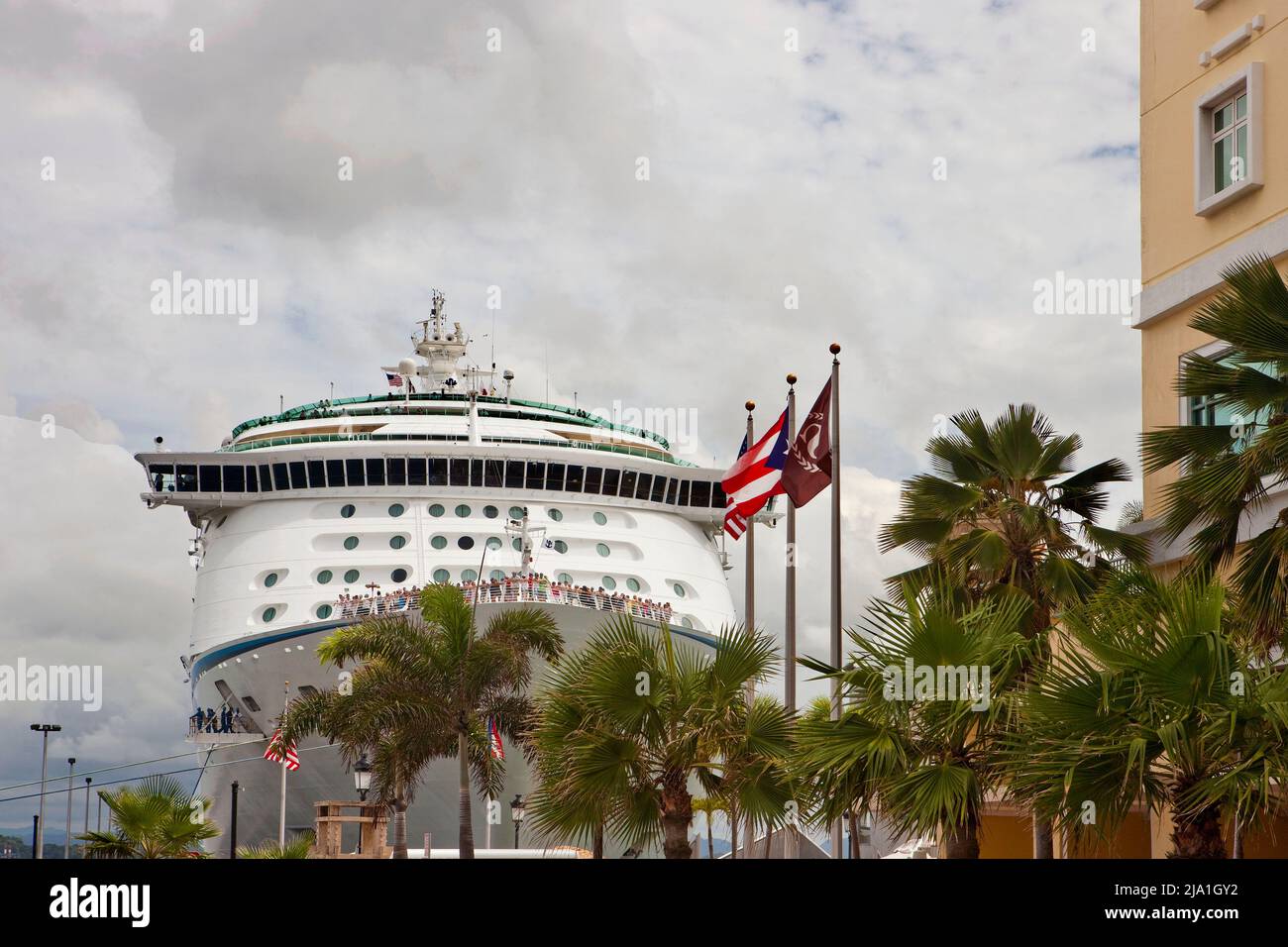 Cruise ship harbor Puerto Rico 2 H Stock Photo - Alamy