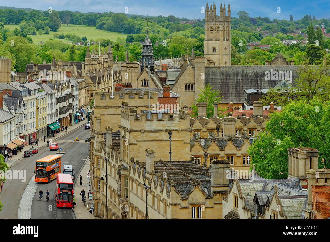 OXFORD CITY ENGLAND THE HIGH STREET LOOKING ACROSS UNIVERSITY COLLEGE ...