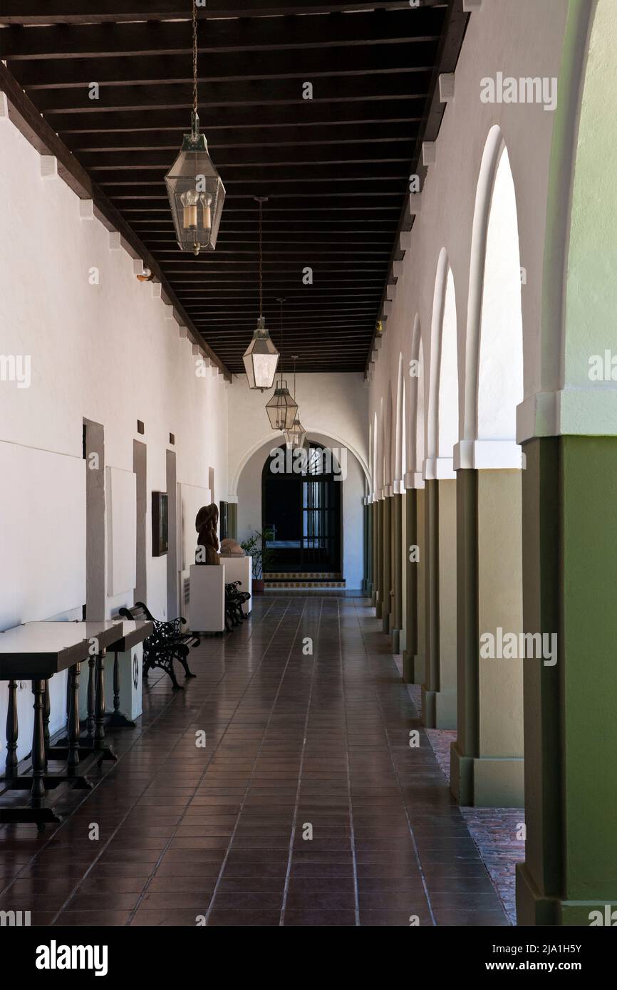 Spanish colonial building hi-res stock photography and images - Alamy