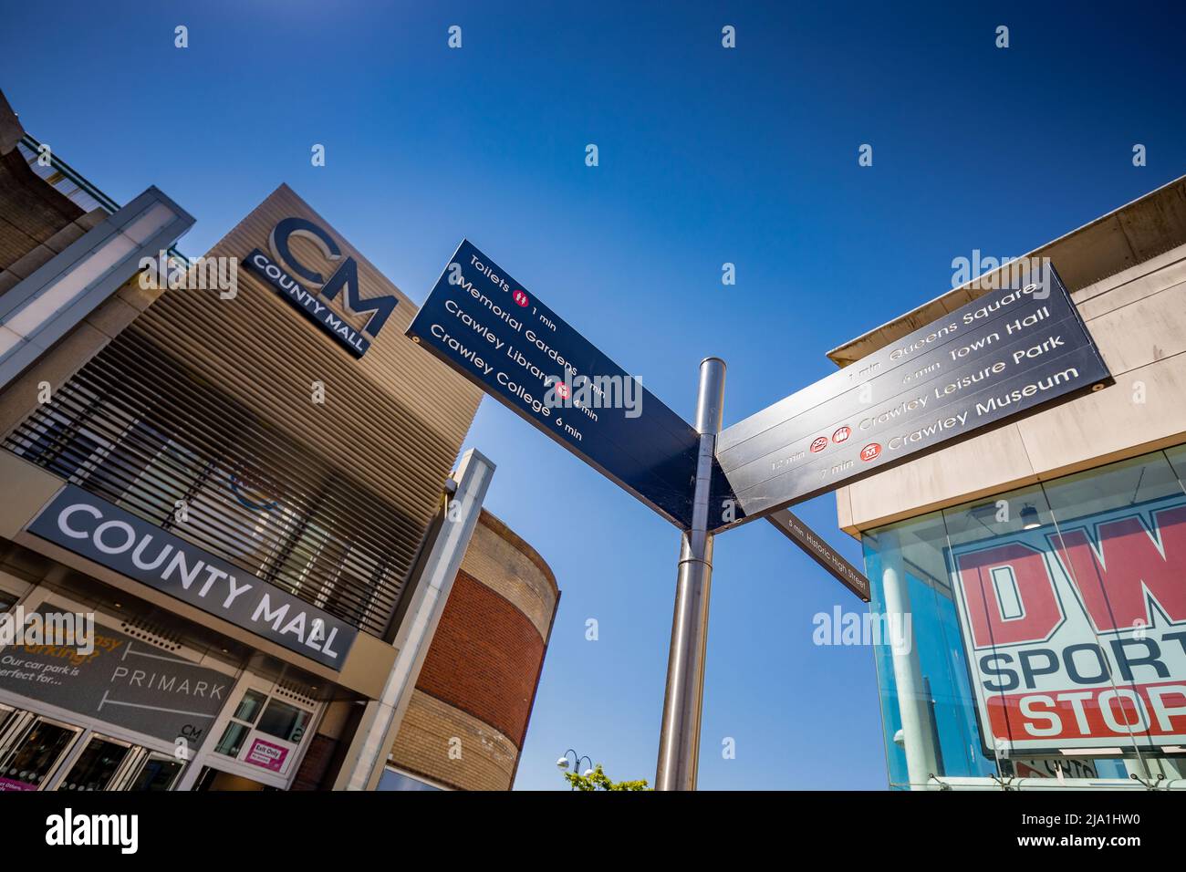 Crawley shopping centre hi-res stock photography and images - Alamy